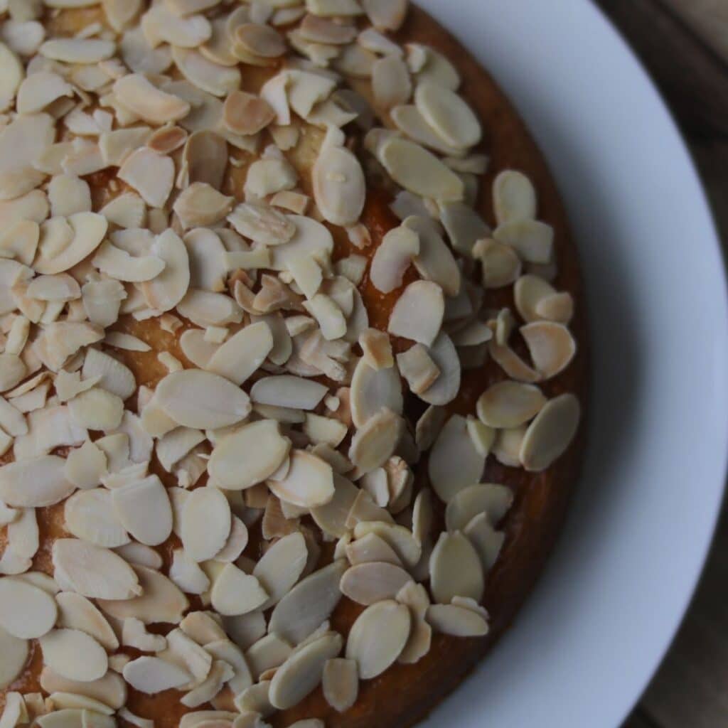 Easy Almond Cake by Zaatar and Zaytoun - Lebanese Food Blog