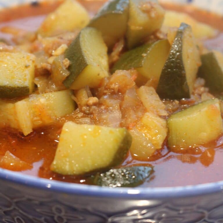 Easy Lebanese Stew Recipes (Yekhnehs) by Zaatar and Zaytoun